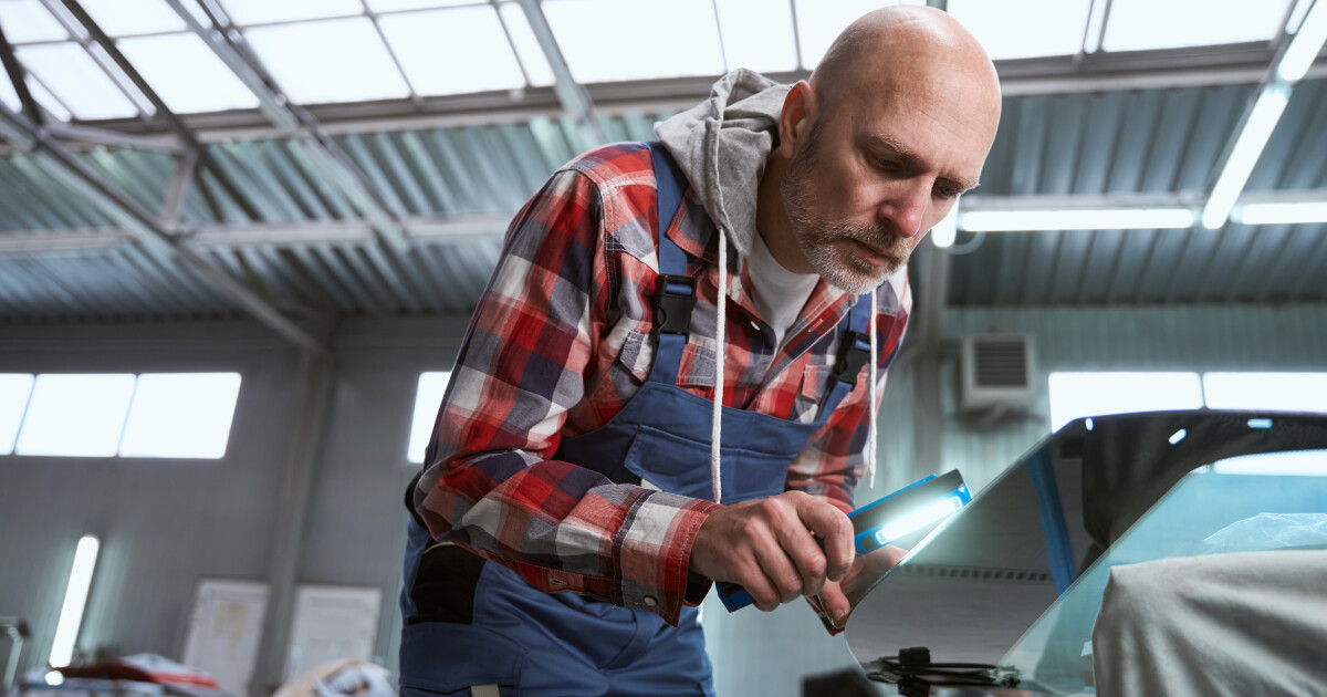Výhody starších zaměstnanců: Mentorství a spolehlivost v pracovním ...